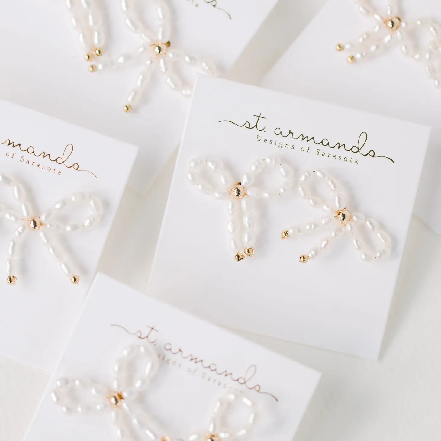 Petite Pearl Bows – The Ivory Palm